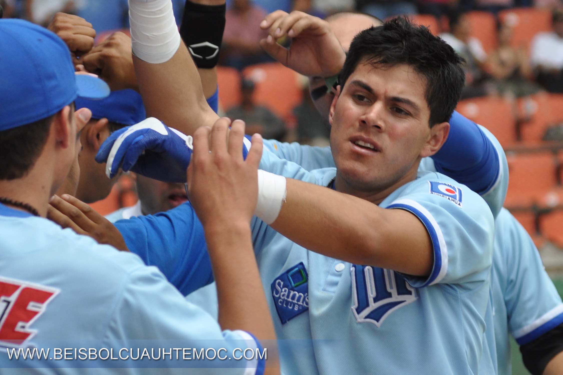 CESAR ORDUÑO LLEGA A MANZANEROS - Beisbol Cuauhtemoc