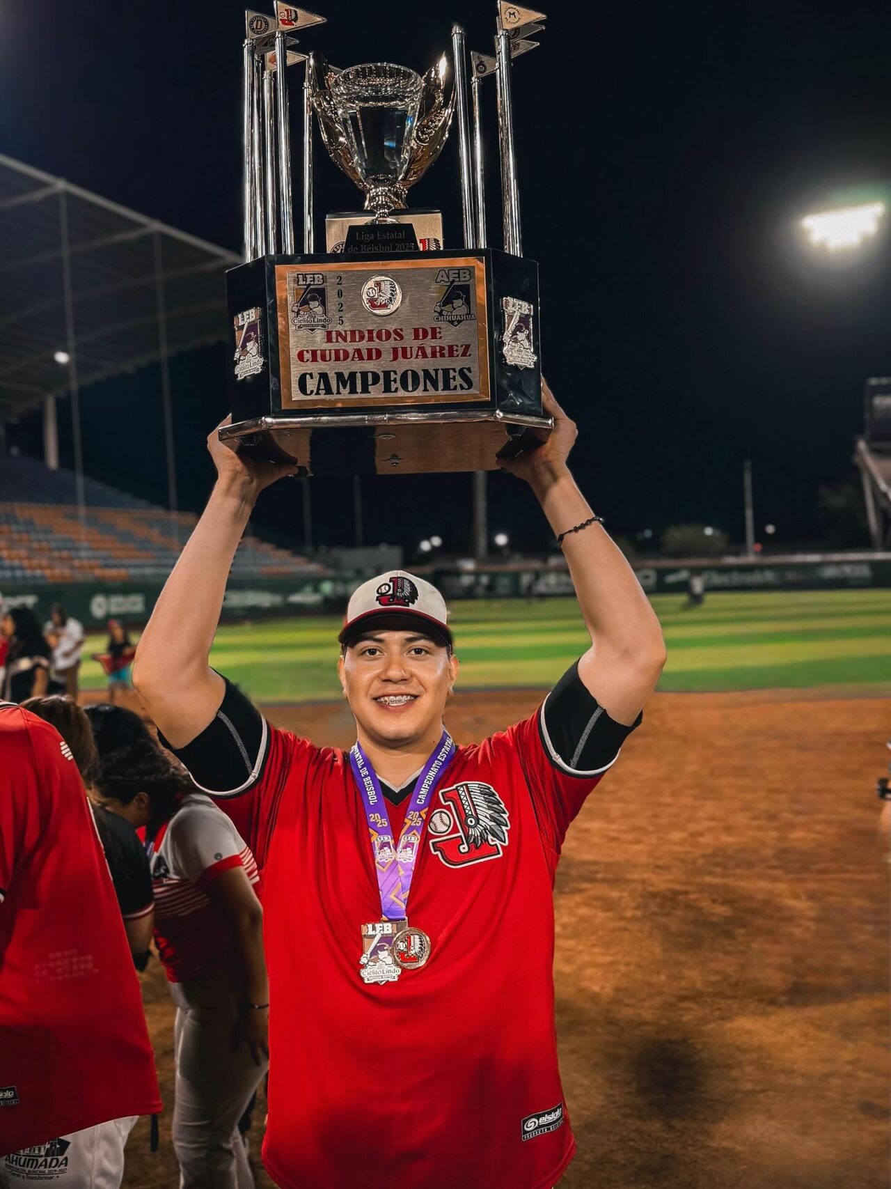 MARCO LÓPEZ SEGURO CON INDIOS 2026 - Beisbol Cuauhtemoc